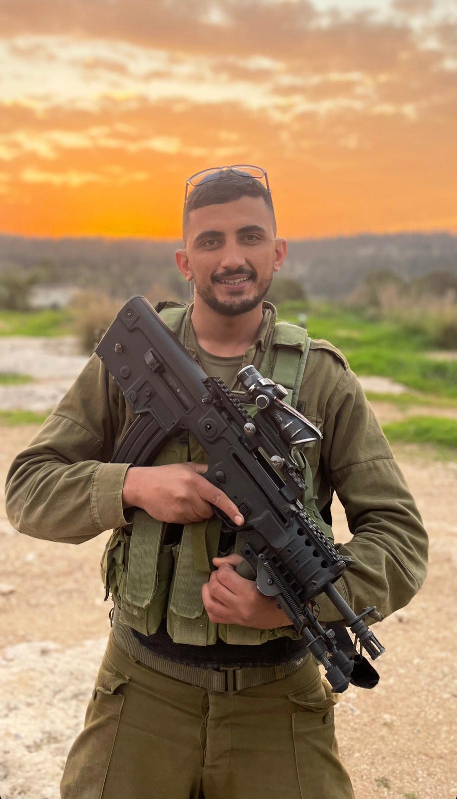 Netanyahu Visits Family of Arab Muslim Soldier Who Died Fighting for ...