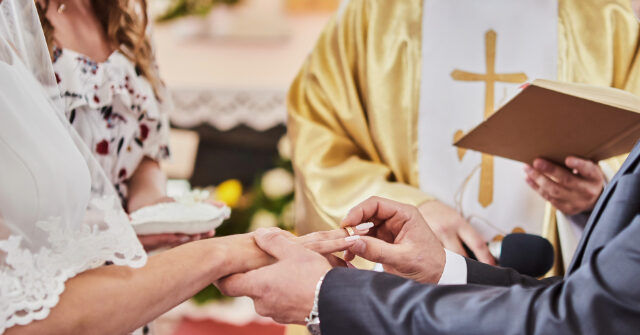 Groups Ask GOP to Back Measure Protecting Traditional View of Marriage