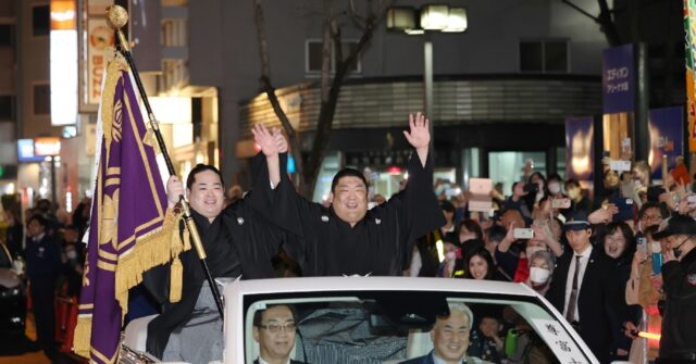 Rookie makes sumo history after winning top tournament - Breitbart