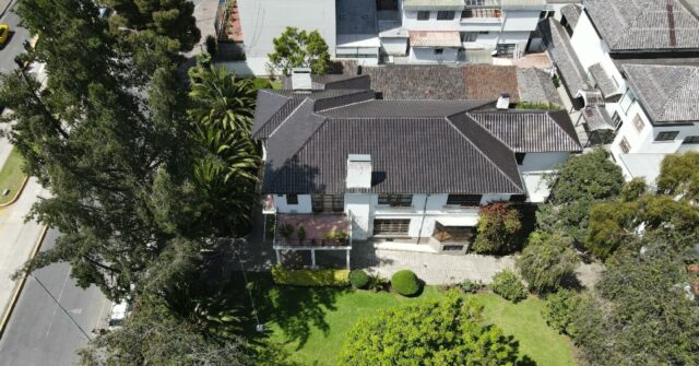 Mexico to take Ecuador embassy raid to international court - Breitbart