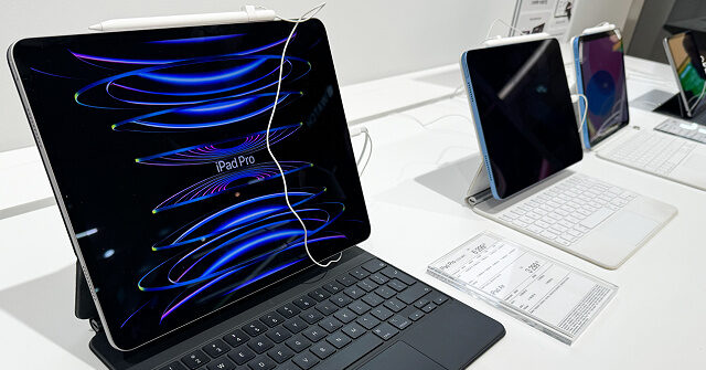 Apple Apologizes for 'Crush!' iPad Pro Commercial: 'Missed the Mark' Apple Apologizes for 'Crush!' iPad Pro Commercial: 'Missed the Mark'