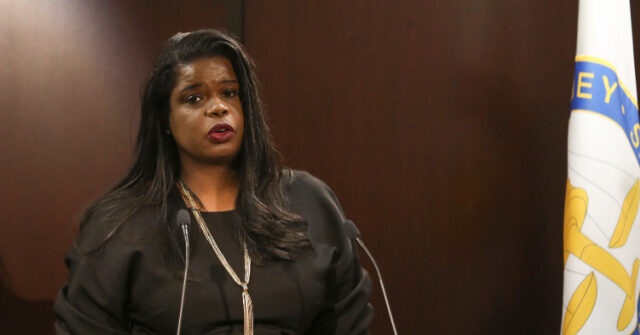 Illinois Man Accused of Throwing Big Gulp at State Attorney Kim Foxx