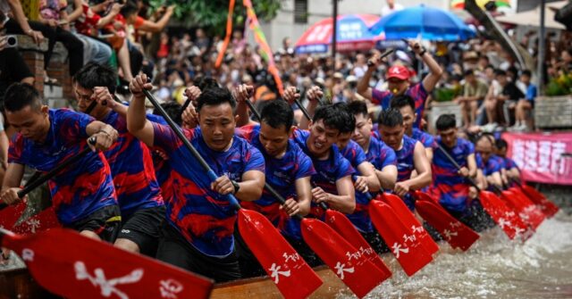 South China's 'fast and furious' Dragon Boat racing turns heads - Breitbart