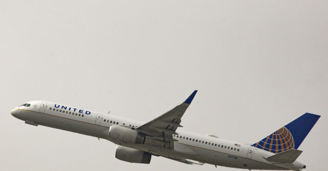 VIDEO — 'Get It Together, Man!': Wheel Falls Off Boeing Plane in Midair