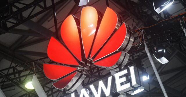 China's Huawei unveils 'milestone' smartphone with homegrown OS - Breitbart