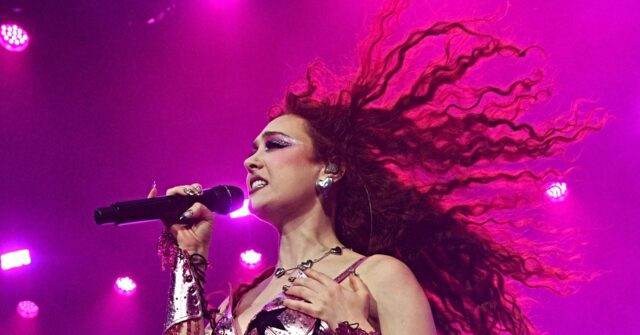 Pop Star Chappell Roan Voting for Kamala Harris but Won’t Campaign for ...