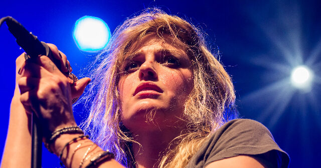 Chester Bennington's Son Slams Linkin Park for Replacing His Late ...