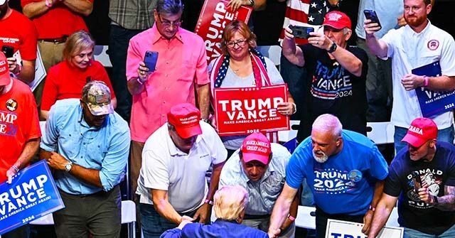Poll Trump Edges Harris In Az Ga Dominates With White Working Class 1088