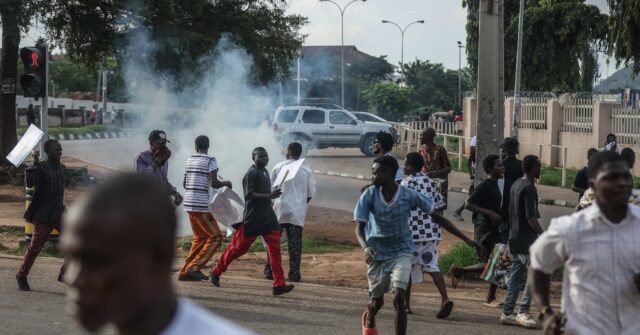 Anger meets tear gas as Nigeria hardship protests fizzle out - Breitbart