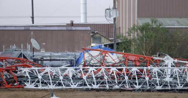 Helicopter crashes into radio tower in Houston, killing 4 - Breitbart