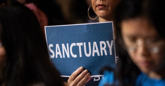 Los Angeles City Council Passes Sanctuary City Ordinance | VT News