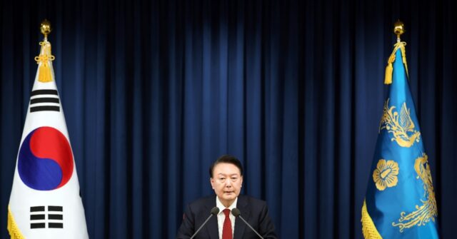 South Korean police raid president's office - Breitbart