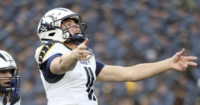 Navy Defeats Army, Wins Commander-in-Chief's Trophy | VT News