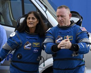 Stranded Boeing Starliner astronauts face new delay in return to Earth from ISS - Breitbart