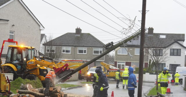 Thousands in Ireland still without power after Storm Éowyn, as more ...