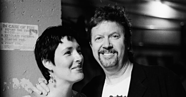 Tom Robbins, Literary Prankster-Philosopher, Dies at 92