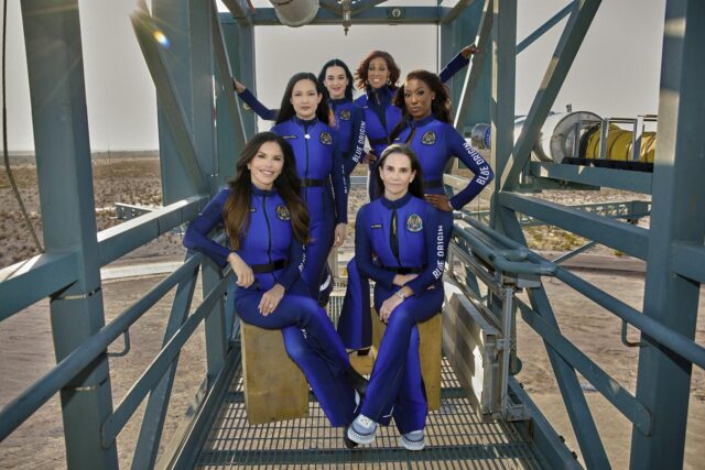 Blue Origin launches an all-female celebrity crew with Katy Perry ...