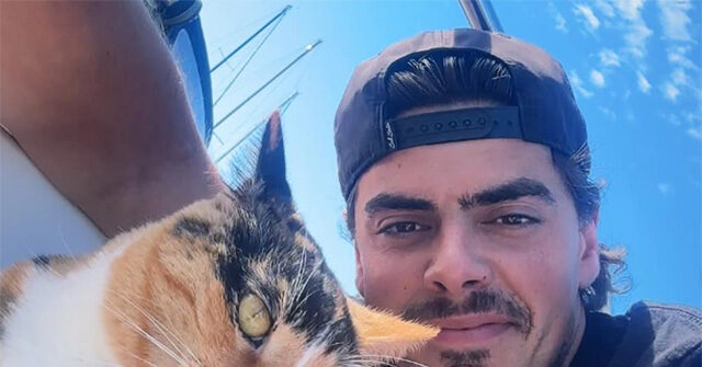 Oregon Man Who Quit Job to Sail Ocean with Cat Reaches Destination