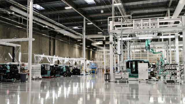 Amazon hopes to deliver 10,000 robotaxis annually with new factory ...