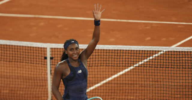 Coco Gauff defeats top-ranked Aryna Sabalenka in 3 sets to win her first French Open title ...