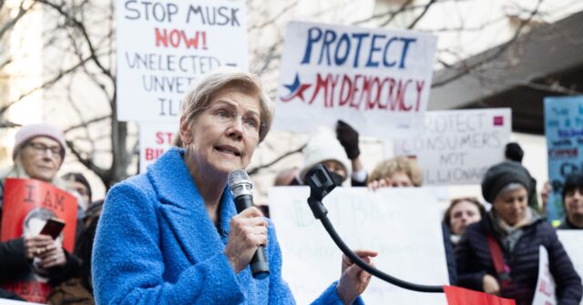 US senator urges bribery probe over Trump-Paramount settlement - Breitbart