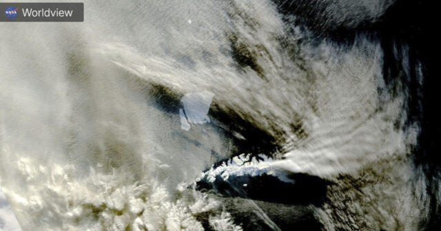 Most enduring and biggest iceberg breaks apart, with more splintering ...