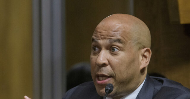New Jersey Sen. Cory Booker announces he's engaged to girlfriend Alexis ...