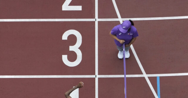 Marathon at worlds takes weird twists: a false start, a near wrong turn ...