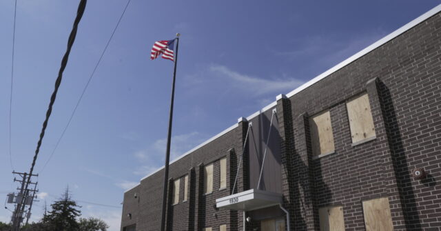 Trump's promised immigration crackdown in Chicago could last about six weeks, suburban official ...