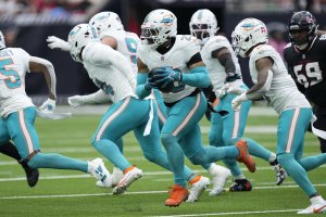 Dolphins beat Jets for first win, but lose Hill to ugly knee injury - Breitbart