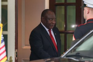 South Africa launches new inquest into Steve Biko's '77 death - Breitbart