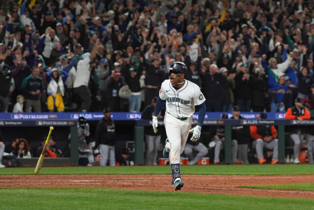Polanco hits winning single in the 15th inning as the Mariners beat the ...