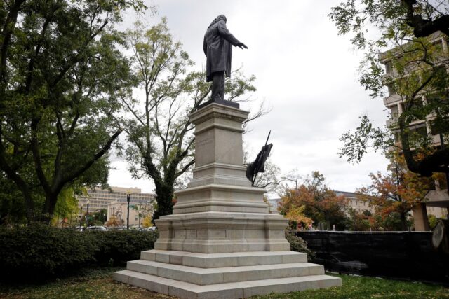 A Confederate statue is restored as part of Trump's efforts to reshape ...