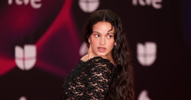 Pandemonium at pop star Rosalía's flash mob prompts criticism from ...