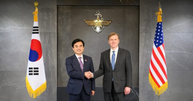 Top US defence official hails 'model ally' in South Korea talks - Breitbart