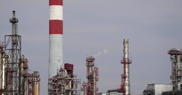 Hungary's MOL to buy Serbia's Russia-owned NIS oil company if US ...