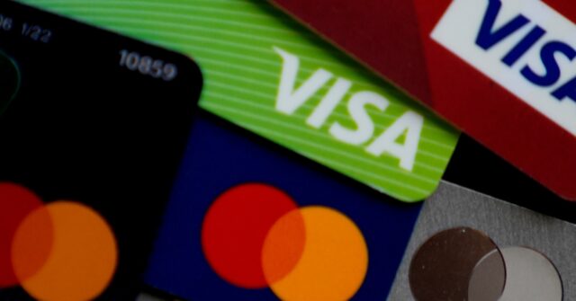 Trump pushes a 1-year, 10% cap on credit card interest rates and banks ...