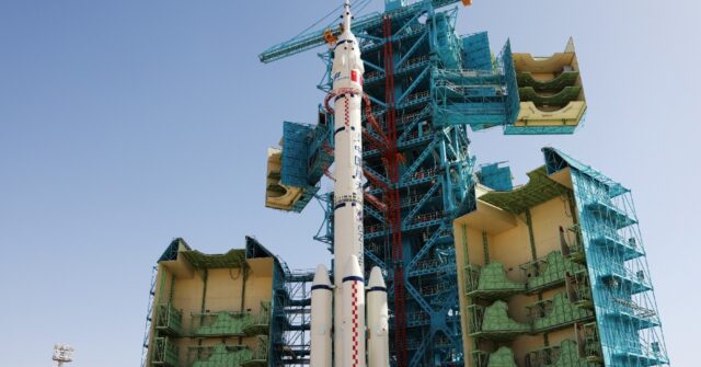 China launches crewed space flight as part of Moon ambitions - Breitbart