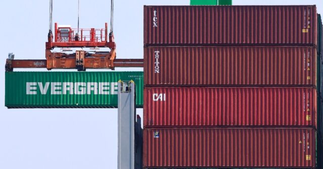 US appeals court halts order declaring Trump's global 10% tariff ...