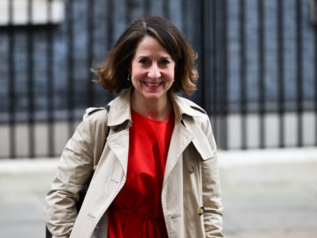 UK Tech Minister Hints at VPN Ban to Enforce Social Media Restrictions
