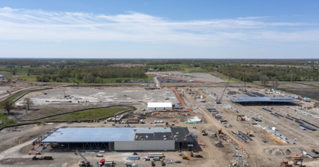 Construction Spending Beats Expectations, Boosted By Strong AI-Related ...