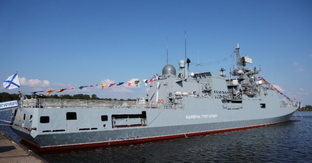 Russian warship fires 'warning shots' at UK yacht in Channel - Breitbart