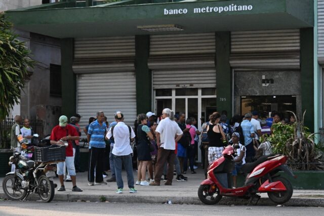 US sanctions interrupt Visa, Mastercard payments in Cuba - Breitbart
